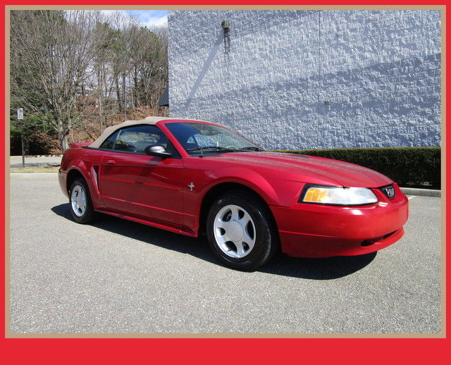 00 Ford Mustang Convertible Low miles Clean Car Fax