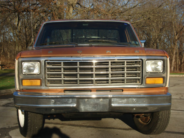 1981 Ford F-100 2WD,6 cyl, Three-on-the-Tree, Ziebart Rustproofed When New