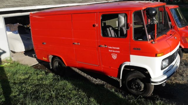 1982 Mercedes T2 409 Van 2.3L 7500 Original Miles 4sp Gas 4 door rear ...