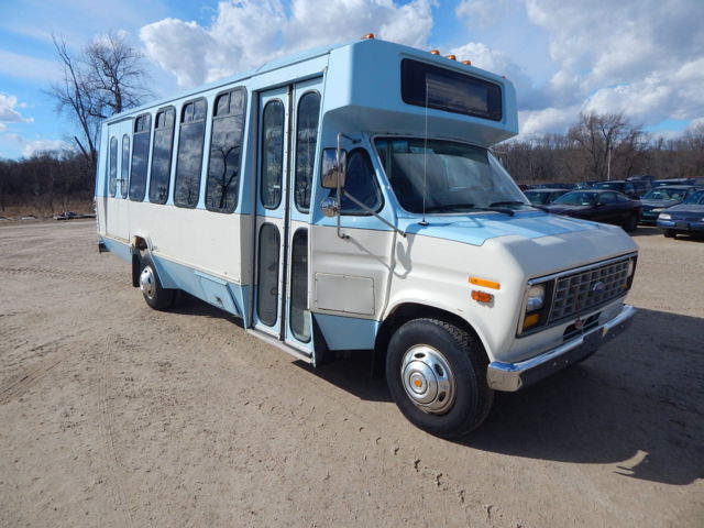 1990 Ford E350 Bus T136281