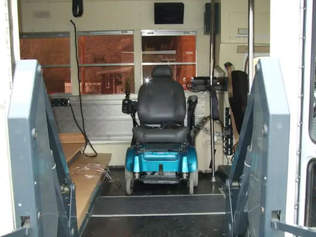 1991 Chev. G 30 one ton cutaway bus