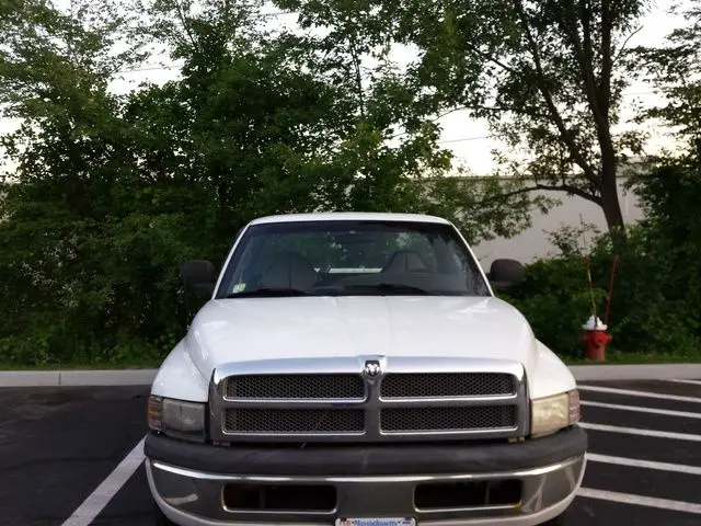 2000 Dodge Ram 1500 2dr LB 4x4