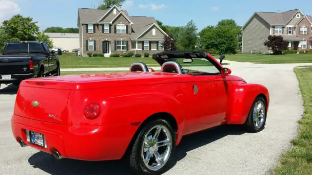 2003 CHEVROLET SSR LS
