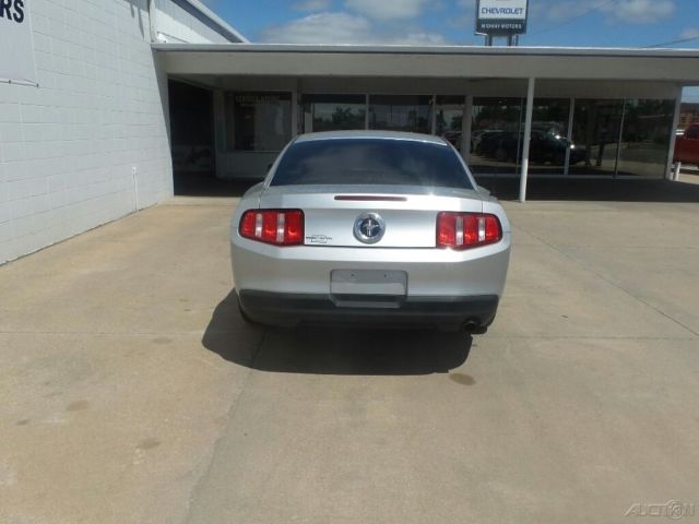2010_Ford_Mustang_Automatic_V6_Clean_AutoCheck