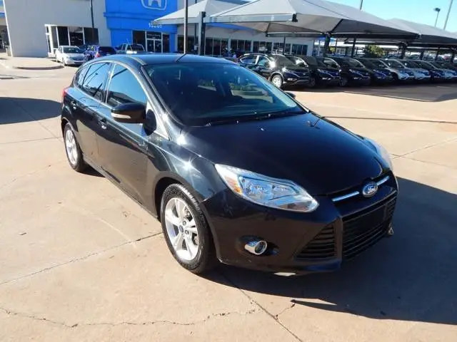 2012 Ford SE - LEATHER!