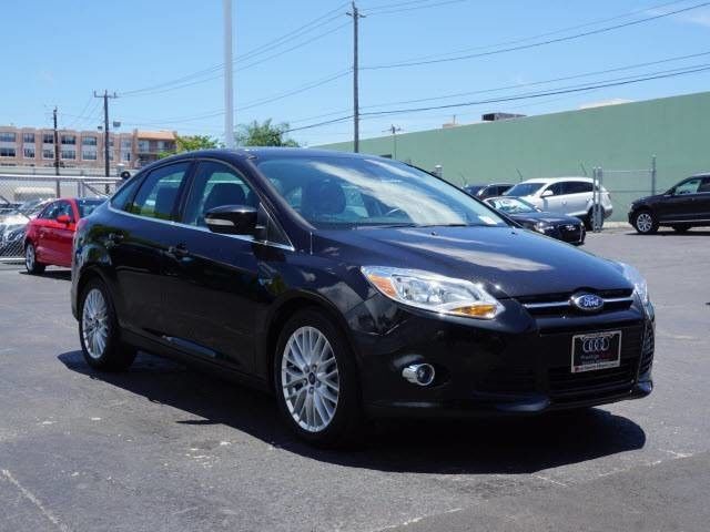 2012 Ford SEL - SUNROOF AND LEATHER!