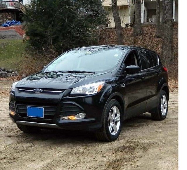 2013 Ford SE AWD 200 PKG