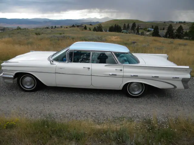 59 Pontiac Bonneville 4 door Hardtop