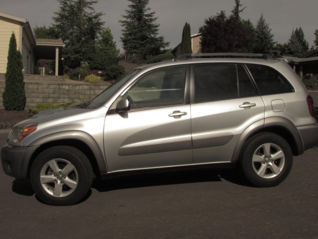Beautiful 2005 RAV4 Sport