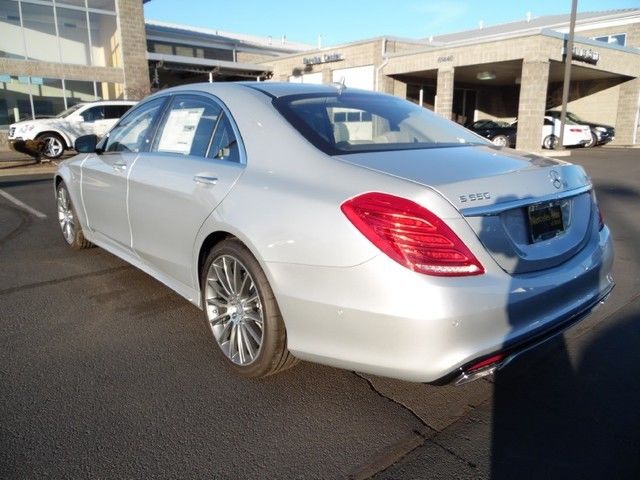 Mercedes S-550