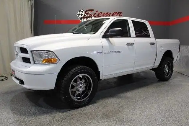 white,custom wheels,